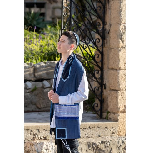 Youthful Easy Going Blue Tallit Prayer Shawl, Bar Mitzvah Tallit Set ...